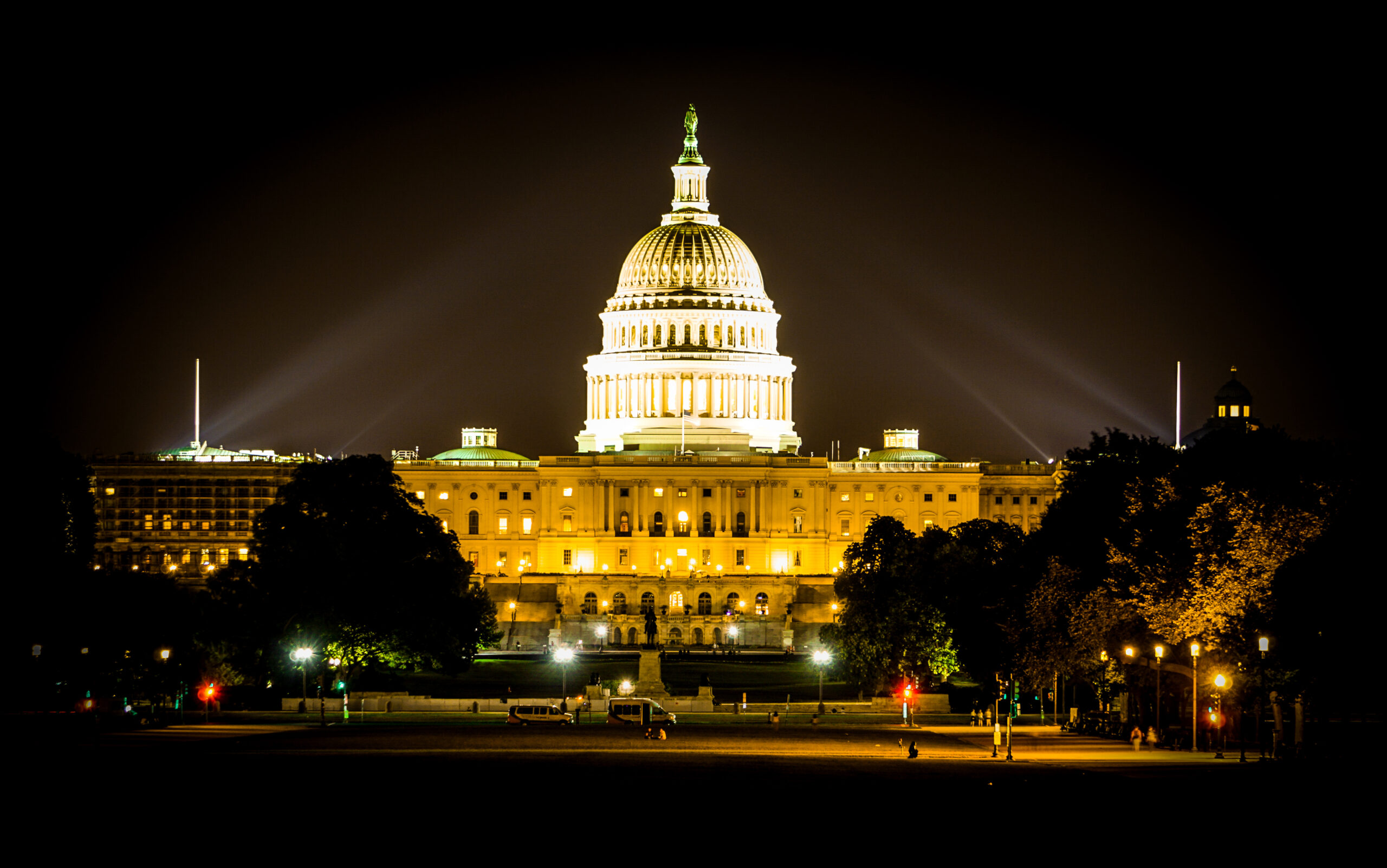 DC Sights Under Big Lights, up to 5 seats | Capitol Express Tours